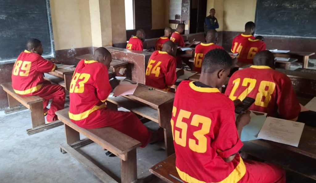 Congo-Baccalauréat 2025 : 14 détenus composent à la Maison d’arrêt de ...